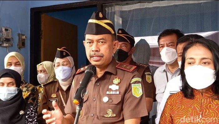 Enggan Komentari Arteria Dahlan, Kajati Jabar: Saya Fokus Penegakan Hukum Enggan Komentari Arteria Dahlan, Kajati Jabar: Saya Fokus Penegakan Hukum