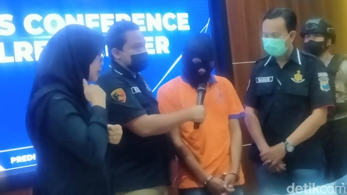 Pembunuhan Perempuan Tergorok di Jember Gegara Emosi Tak Dipinjami Uang Pembunuhan Perempuan Tergorok di Jember Gegara Emosi Tak Dipinjami Uang