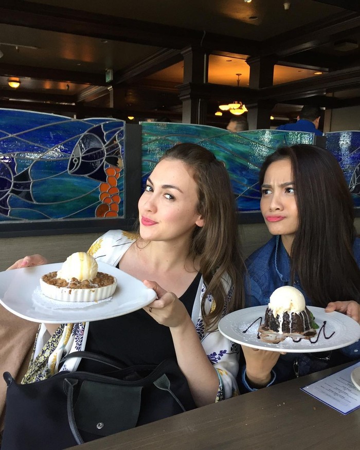 Momen Acha Septriasa saat Dijamu Makan oleh Irwansyah dan Zaskia Sungkar