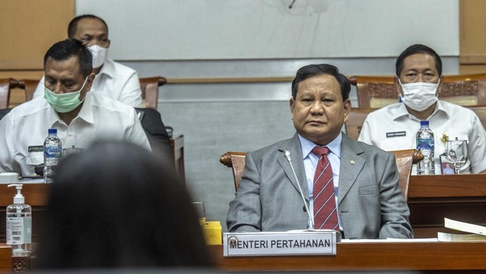 Gerindra Jatim Sudah Copot Baliho yang Dianggap Bisa Jegal Prabowo Nyapres Gerindra Jatim Sudah Copot Baliho yang Dianggap Bisa Jegal Prabowo Nyapres
