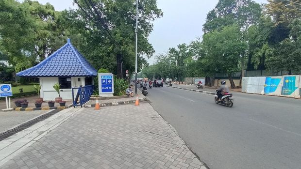 Kesaksian Warga Lihat Modus 'Tabrak Lari' Pura-pura Pincang di Jaktim ... Kesaksian Warga Lihat Modus 'Tabrak Lari' Pura-pura Pincang di Jaktim ...