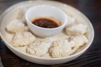 Jajan Khas Sunda yang Hits dan Murah Meriah, Cimol hingga Cirambay