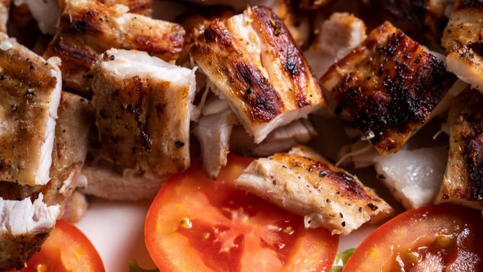 Berani Coba? Olahan Daging Buaya yang Lagi Hits di Thailand