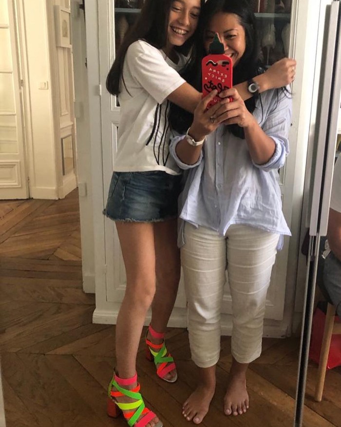 Mirip Banget, 5 Potret Anggun dan Putri Semata Wayang