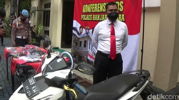 Pelaku Jual Video Mesum Gay Banjarnegara Per Link, Segini Harganya Pelaku Jual Video Mesum Gay Banjarnegara Per Link, Segini Harganya