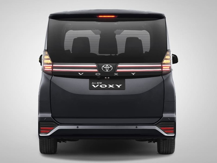 Lihat dari Dekat All New Toyota Voxy, Baby Alphard Terbaru Seharga Rp ...