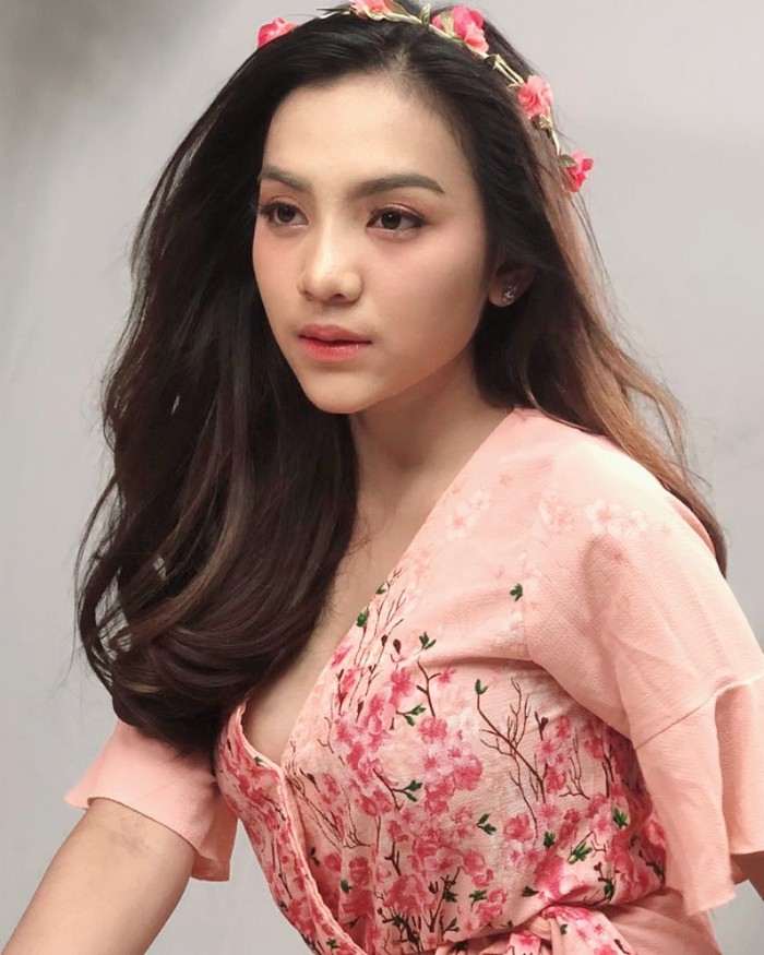 Potret Lisa Son, Model Serba Bisa yang Kini Jajal Akting dan Bisnis