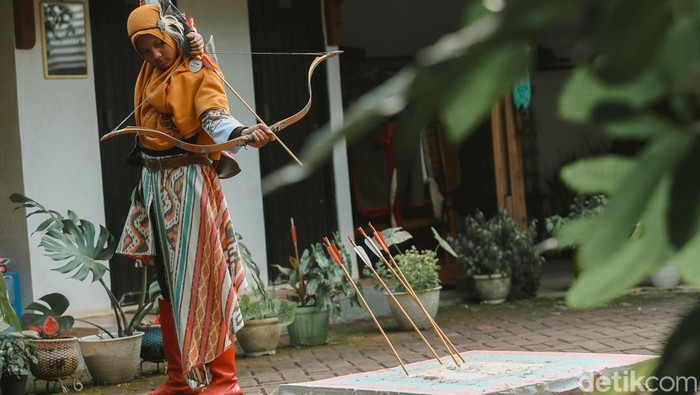 Potret Arum, Si Gadis Pemanah Berkuda yang 'Taklukkan Turki'
