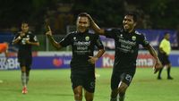 Pertaruhan Akbar di Laga Persebaya vs Persib