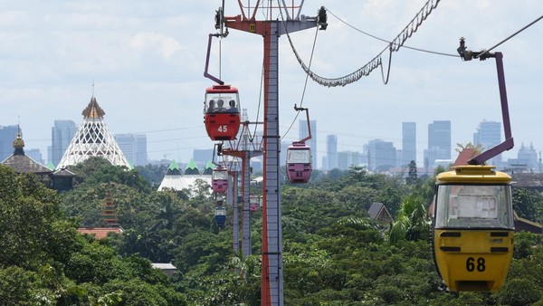 Taman Mini Indonesia Indah Masih Jadi Primadona Liburan Warga Jakarta