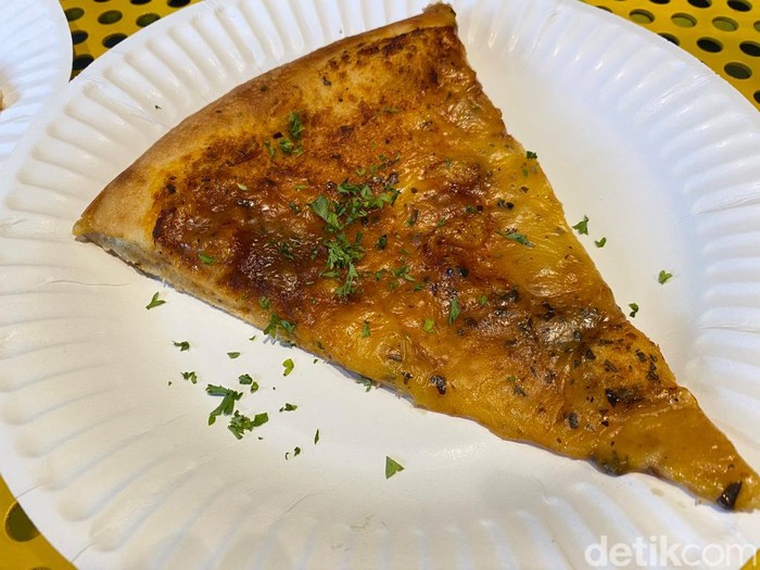 Di Tempat Jajan Kekinian Bintaro Ini Ada Pizza Rendang Vegan hingga ...