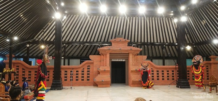 Inilah Seni Topeng Ireng dan Jathilan dari Kampung Kricak Yogyakarta