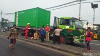Gagal Nyalip, Biker Jombang Tewas Terlindas Truk di By Pass Mojokerto