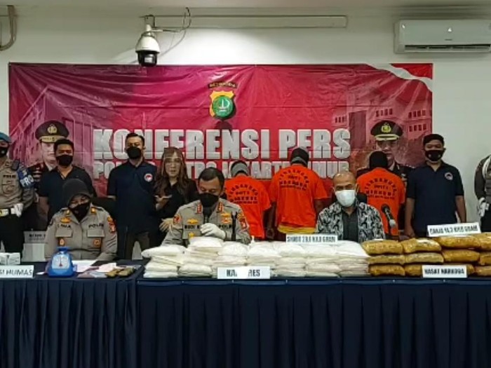 Polres Jaktim Gagalkan Peredaran 29 Kg Sabu Asal Iran, 1 Orang Buron Polres Jaktim Gagalkan Peredaran 29 Kg Sabu Asal Iran, 1 Orang Buron