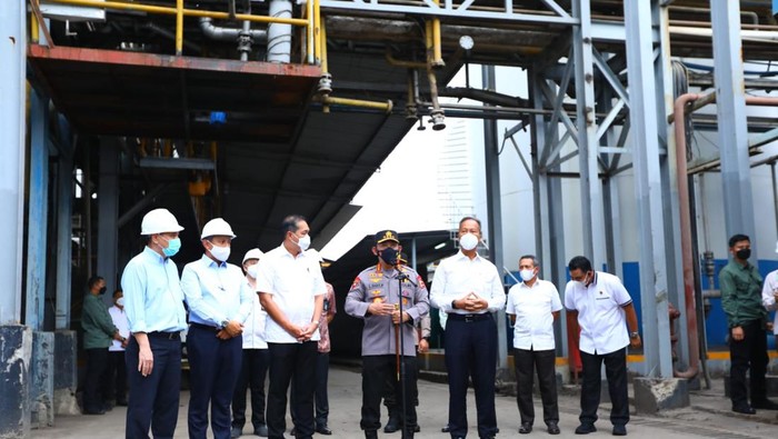 Kapolri Pastikan Polri Awasi Distribusi dan Harga Penjualan Minyak Goreng Kapolri Pastikan Polri Awasi Distribusi dan Harga Penjualan Minyak Goreng