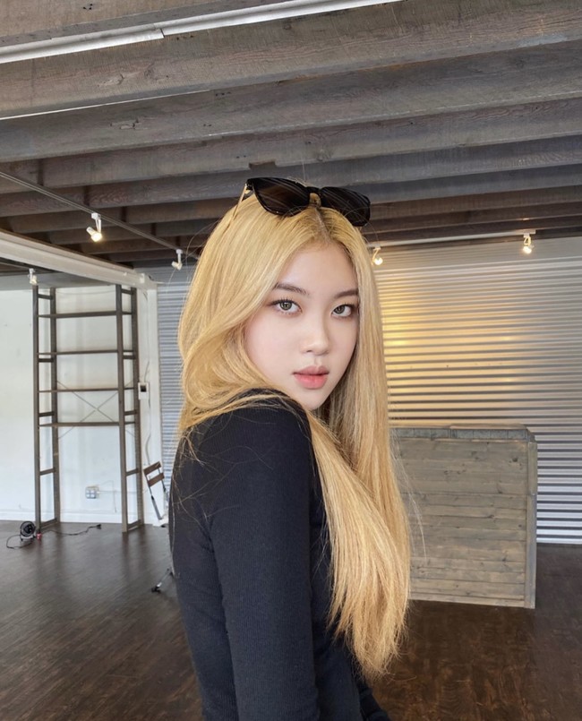 8 Foto Allissa Shin, Selebgram Mirip Rose BLACKPINK yang Diserang Fans