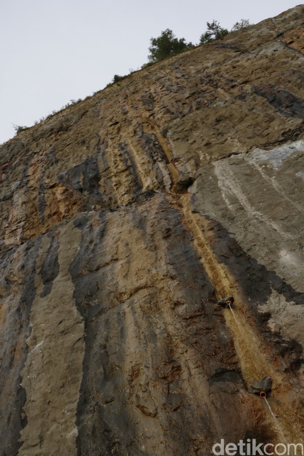 Ajaib, Ada Bukit Bisa Menangis!
