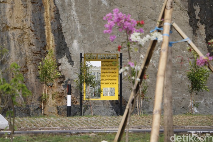 Ajaib, Ada Bukit Bisa Menangis!