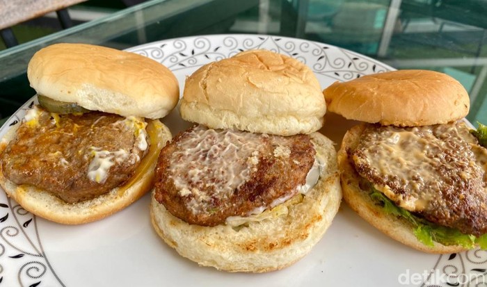 3 Burger Rp 20 Ribuan di Jaksel Ini, Mana Paling Mantap?