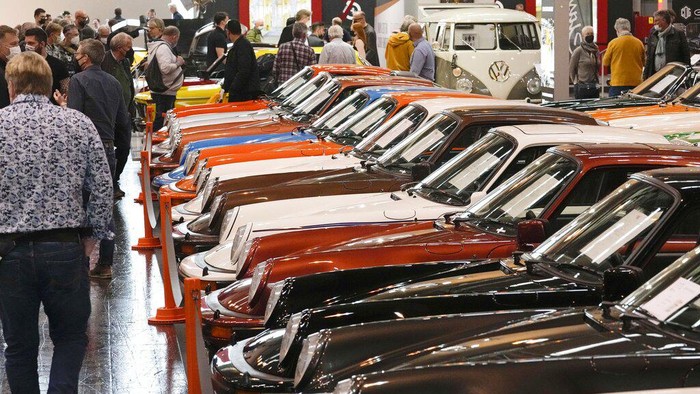 Pameran Mobil Klasik di Jerman, Ada yang Disulap Jadi Mobil Listrik
