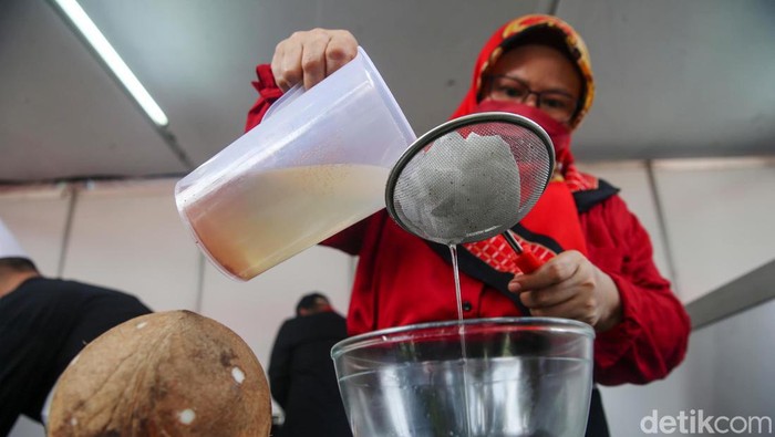 Momen PDIP Demo Masak Tanpa Minyak Goreng