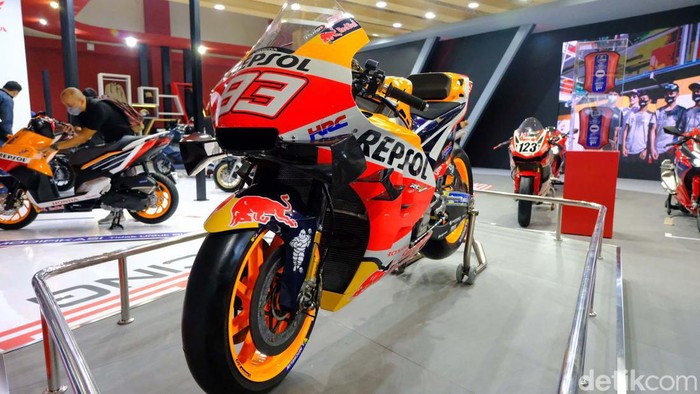 Motor Marc Marquez Sita Perhatian Pengunjung IIMS