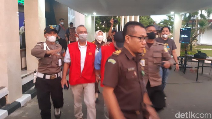 Kejati Banten Tetapkan 4 Tersangka Proyek Fiktif Software di Anak Pertamina Kejati Banten Tetapkan 4 Tersangka Proyek Fiktif Software di Anak Pertamina
