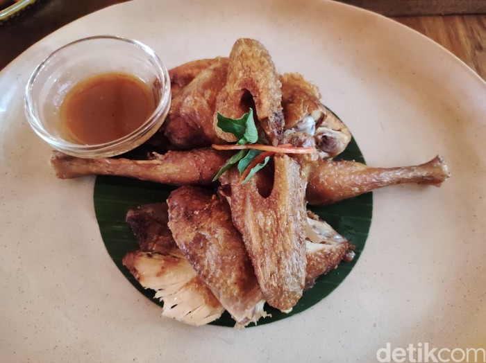 Sate Rembiga dan Garang Asam Sedap Kreasi Chef Chandra Yudasswara