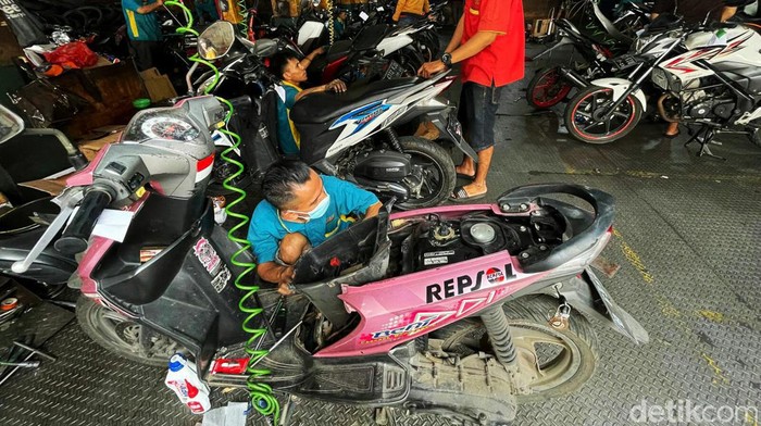 Jasa Servis Motor Makin Padat Menjelang Lebaran