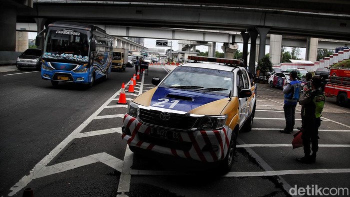 Begini Suasana Jalan Tol Layang MBZ Bekasi yang Ditutup Sementara