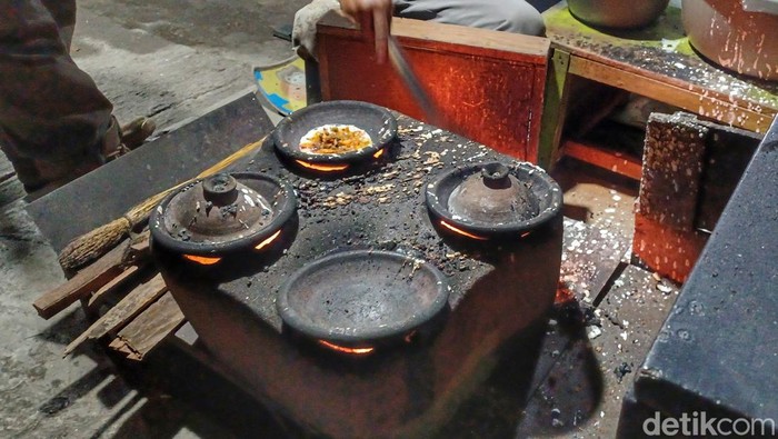 Lapar Saat Mudik, Mari Cicipi Surabi Bunderan Cibiru Bandung