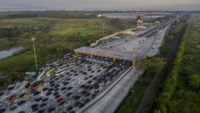 Begini Kondisi Gerbang Tol Cikampek Utama Saat Arus Balik