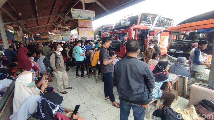 Ramainya Terminal di Wonogiri, Kaum Boro Mulai Tinggalkan Kampung