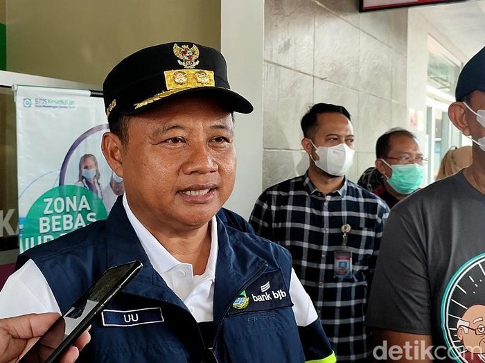 Wagub Jabar Uu Minta Maaf soal Poligami Solusi Cegah HIV/AIDS Wagub Jabar Uu Minta Maaf soal Poligami Solusi Cegah HIV/AIDS
