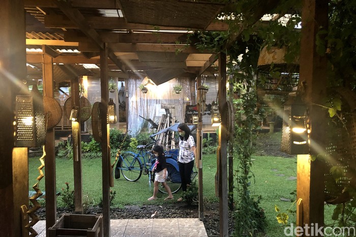 Umaeh Inyong, Sentuhan Ngapak di Restoran Khas Banyumasan
