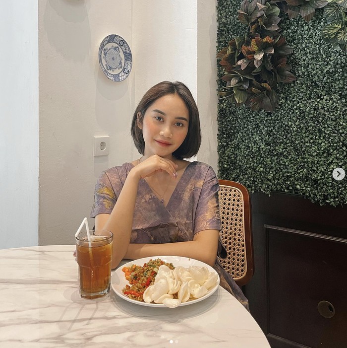 Permesta Dhyaz, Anak Farida Nurhan yang Juga Doyan Kulineran