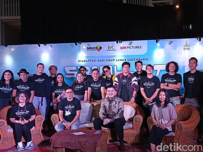 Produser Ungkap Alasan Srimulat: Hil Yang Mustahal Dibagi Jadi 2 Bagian Produser Ungkap Alasan Srimulat: Hil Yang Mustahal Dibagi Jadi 2 Bagian