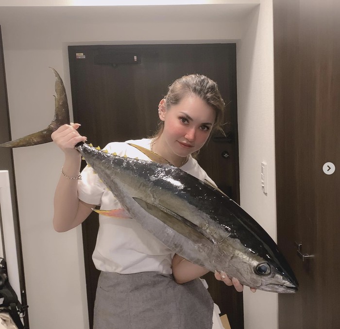 Maria Ozawa 'Miyabi' Doyan Mie hingga Seafood, 10 Foto Ini Buktinya