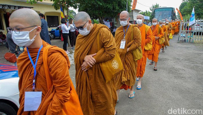 Pengambilan Api Abadi Jelang Hari Raya Waisak 2566 BE