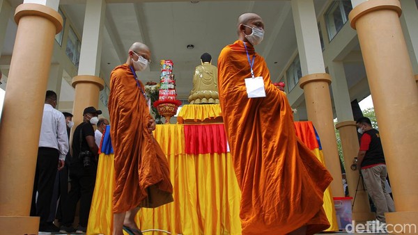 Pengambilan Api Abadi Jelang Hari Raya Waisak 2566 BE