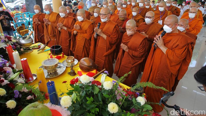 Pengambilan Api Abadi Jelang Hari Raya Waisak 2566 BE