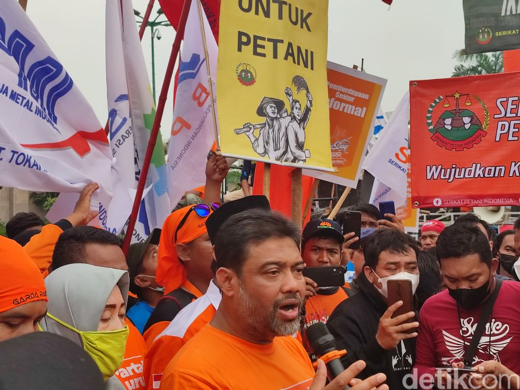 Suara Penolakan Kelompok Buruh terhadap Perppu Cipta Kerja Jokowi Suara Penolakan Kelompok Buruh terhadap Perppu Cipta Kerja Jokowi