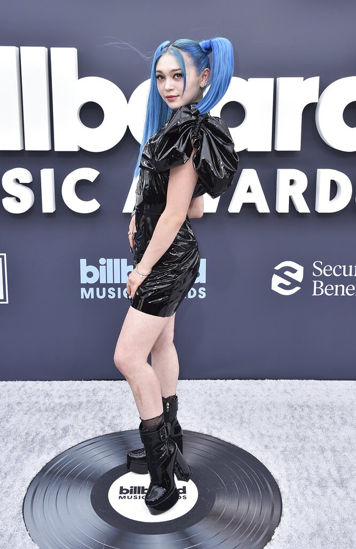 Senyum Ceria AleXa di Karpet Merah Billboard Music Awards 2022