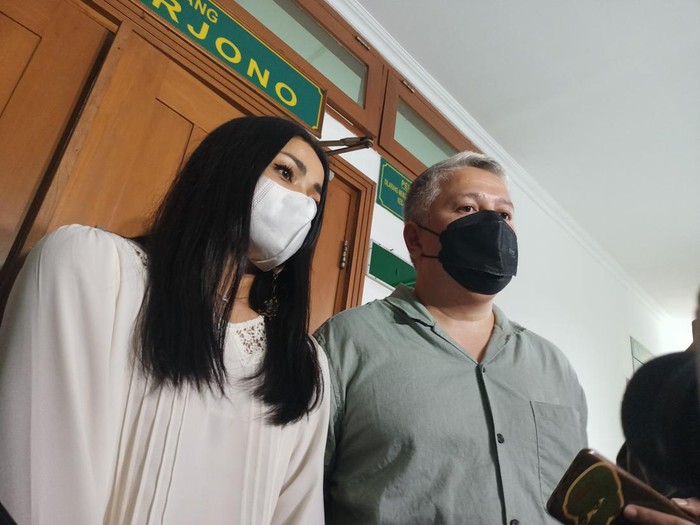 Nirina Zubir Ungkap Ada Saksi Penting yang Dipanggil ke Sidang Mafia ... Nirina Zubir Ungkap Ada Saksi Penting yang Dipanggil ke Sidang Mafia ...