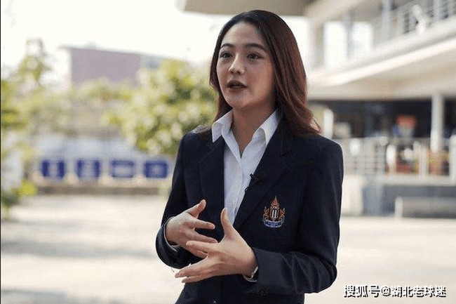 Potret Cantik Manajer Tim Kick Boxing Thailand yang Viral di Sea Games 2022
