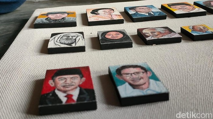 Keren! Pelukis Asal Garut Ini Bikin Karya Mini Pakai Pisau