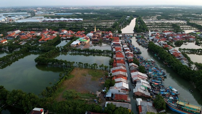 Potret Banjir Rob di Utara Jawa