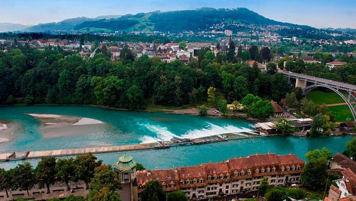 Melihat Sungai Aare di Swiss, Lokasi Hilangnya Anak Ridwan Kamil Melihat Sungai Aare di Swiss, Lokasi Hilangnya Anak Ridwan Kamil
