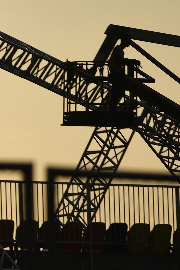 Menengok Perbaikan Atap Tribun Formula E yang Roboh