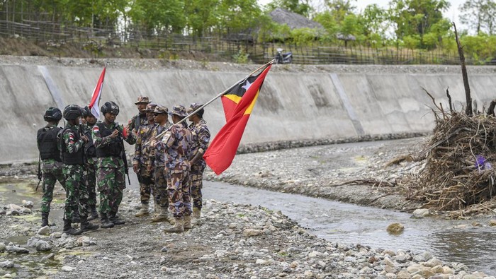Potret TNI AD Jaga Kedaulatan di Perbatasan RI-Timor Leste